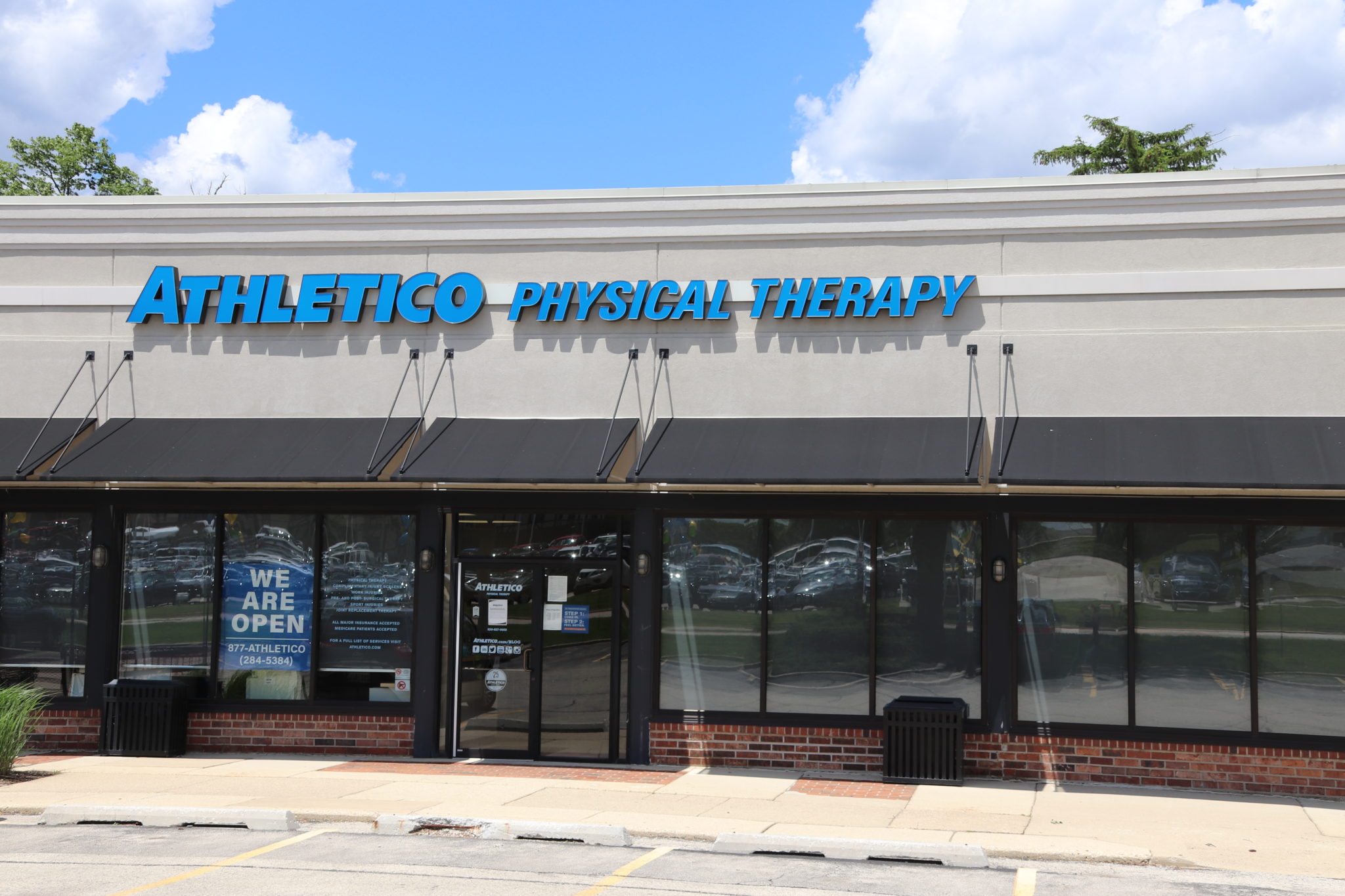 Village Commons Shopping Center Lease Availability | MCG